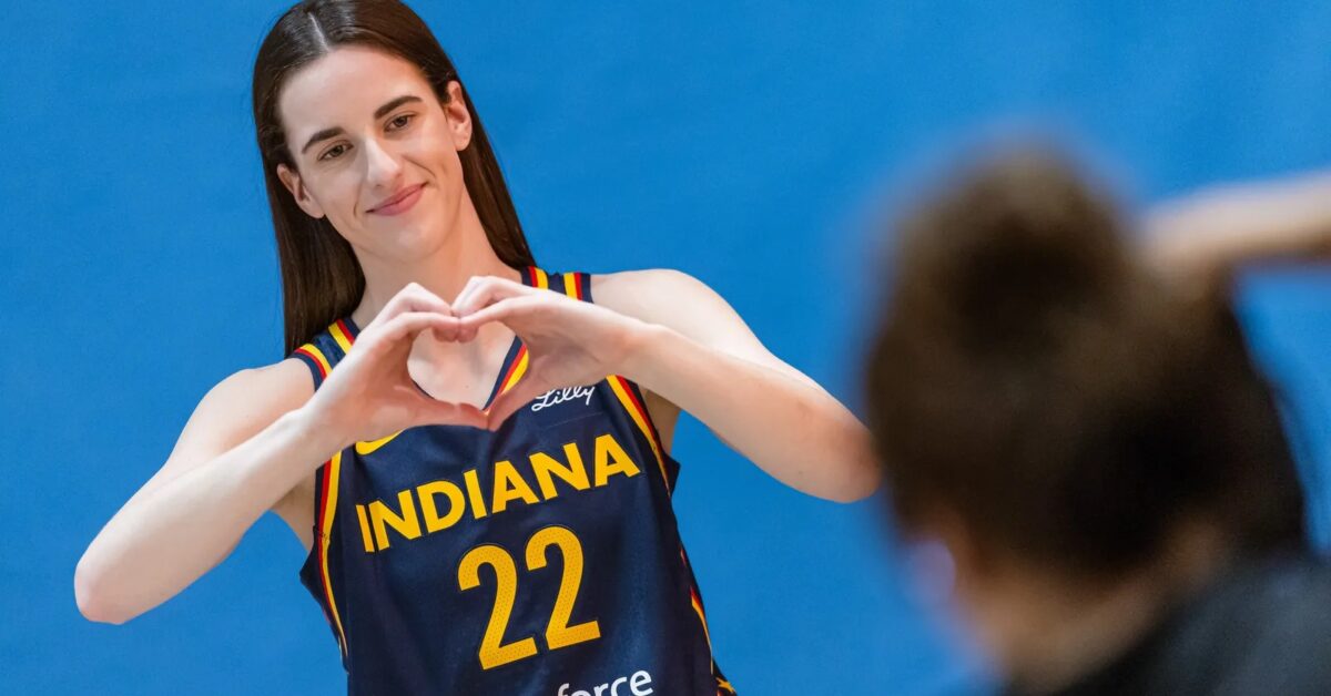 Caitlin Clark's Viral Reaction to Meeting Simone Biles Captures Hearts ...