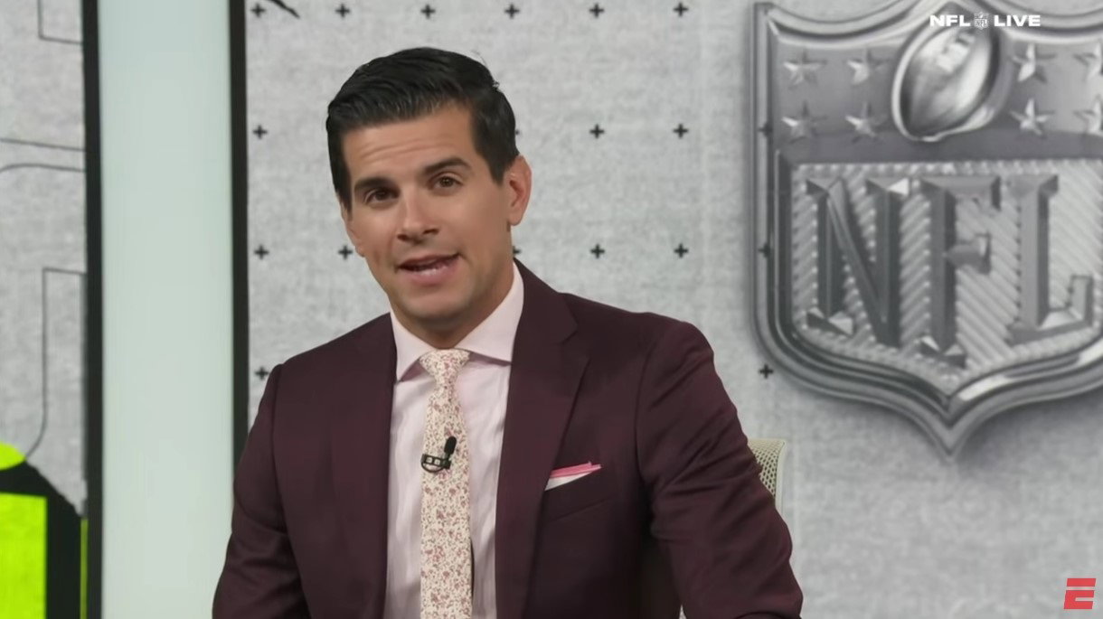 Footage Surfaces of ESPN NFL Reporter Enduring Painful Dislocation - TMSPN