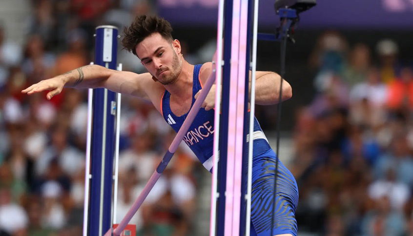 French Pole Vaulter Anthony Ammirati Addresses 'Bulge' That Cost Him an ...
