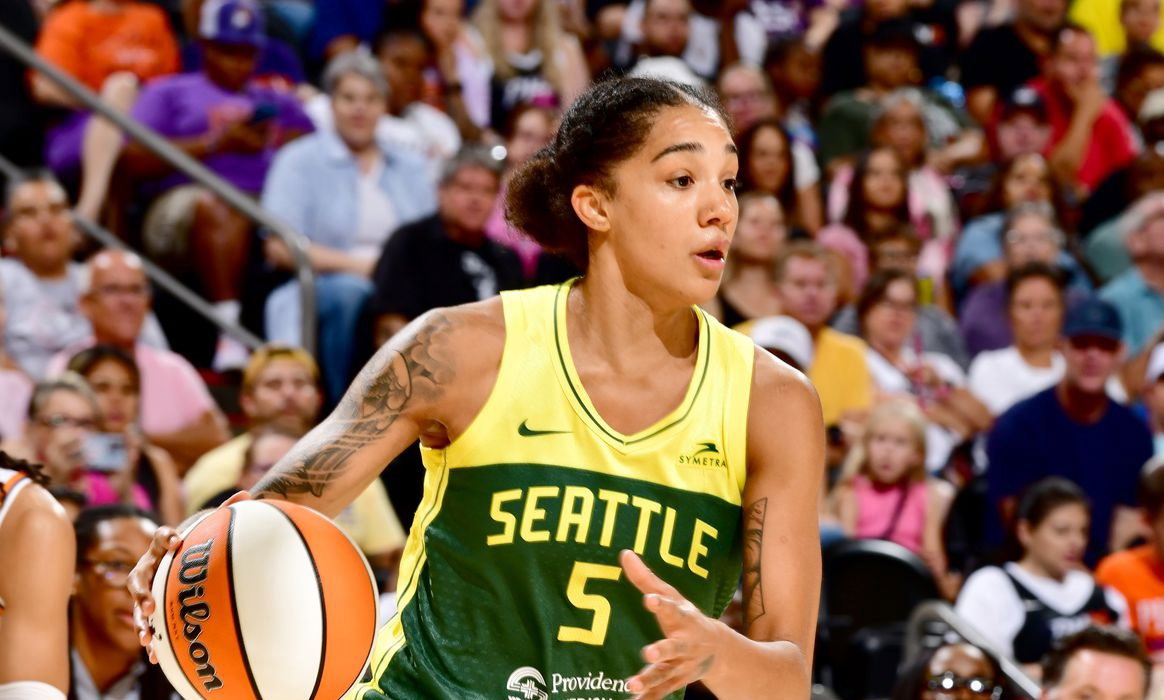 Gabby Williams Stuns in Handkerchief Crop Top for WNBA Fashion Debut ...