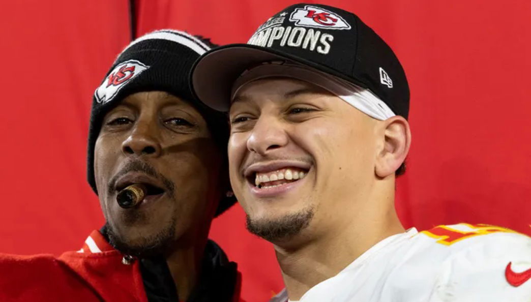 Patrick Mahomes Sr. Signs on for Boxing Match Against John Rocker at Dave Portnoy’s ‘Rough N ...