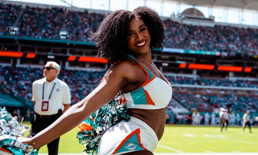 Viral Video of Dolphins Cheerleader Steals Spotlight During Game vs ...