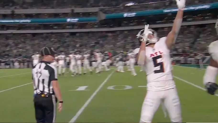 Falcons Coach Offers Bizarre Explanation for Wide Receiver's Gun ...