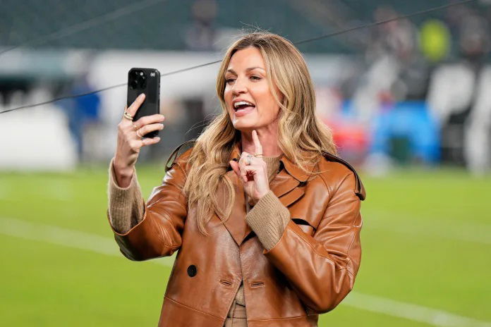 Erin Andrews Shares Emotional Reflection on Difficult Year Navigating ...