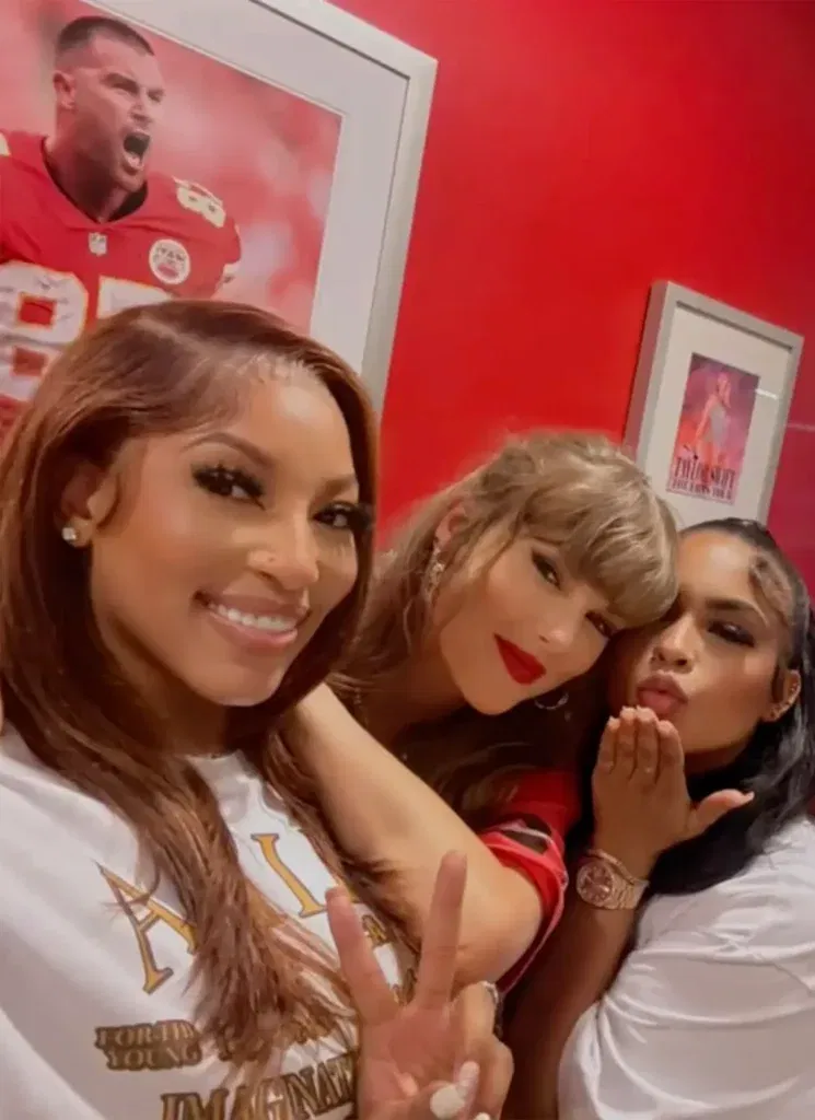 Chiefs WAG Shares New Photo with Taylor Swift, Offering Sneak Peek ...