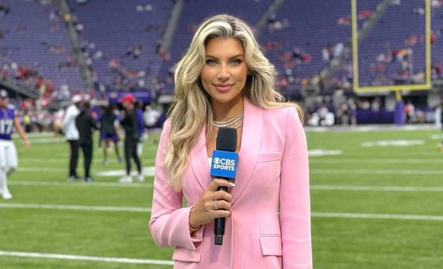CBS Sideline Reporter Steals the Show with Stylish All-Denim Look in ...