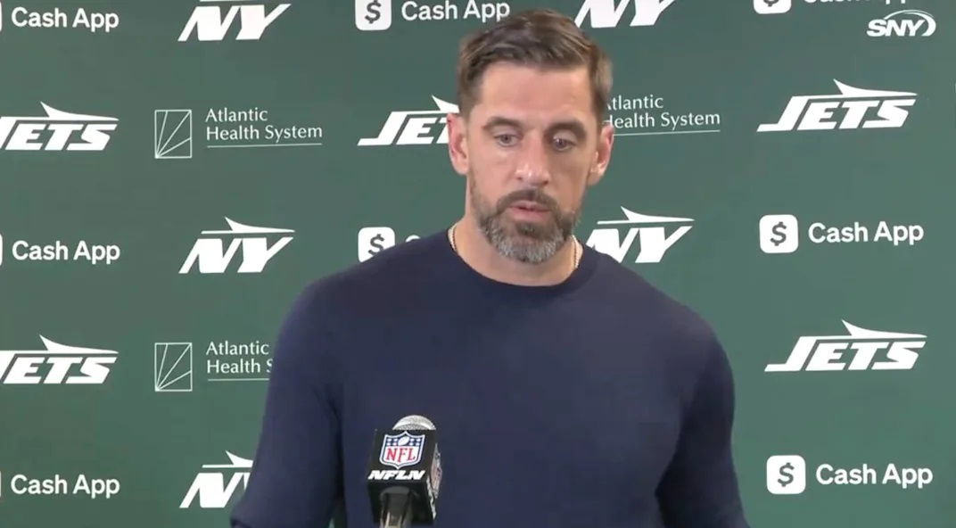 Aaron Rodgers Fires Back at New York Media Following Jets' Loss to ...