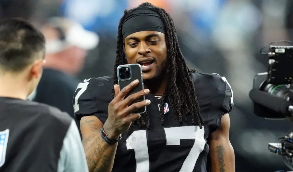 Davante Adams' Cryptic Instagram Story Sparks Buzz After Blockbuster Trade to New York Jets - TMSPN