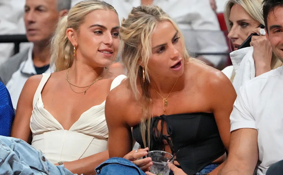 Hanna Cavinder Stuns in Carson Beck '15' Georgia Bulldogs Crop Top Selfie - TMSPN