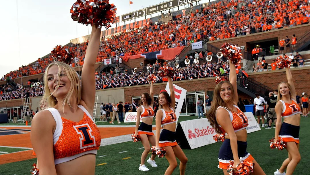 Illinois Football Debuts Stunning Throwback Uniforms for Showdown ...