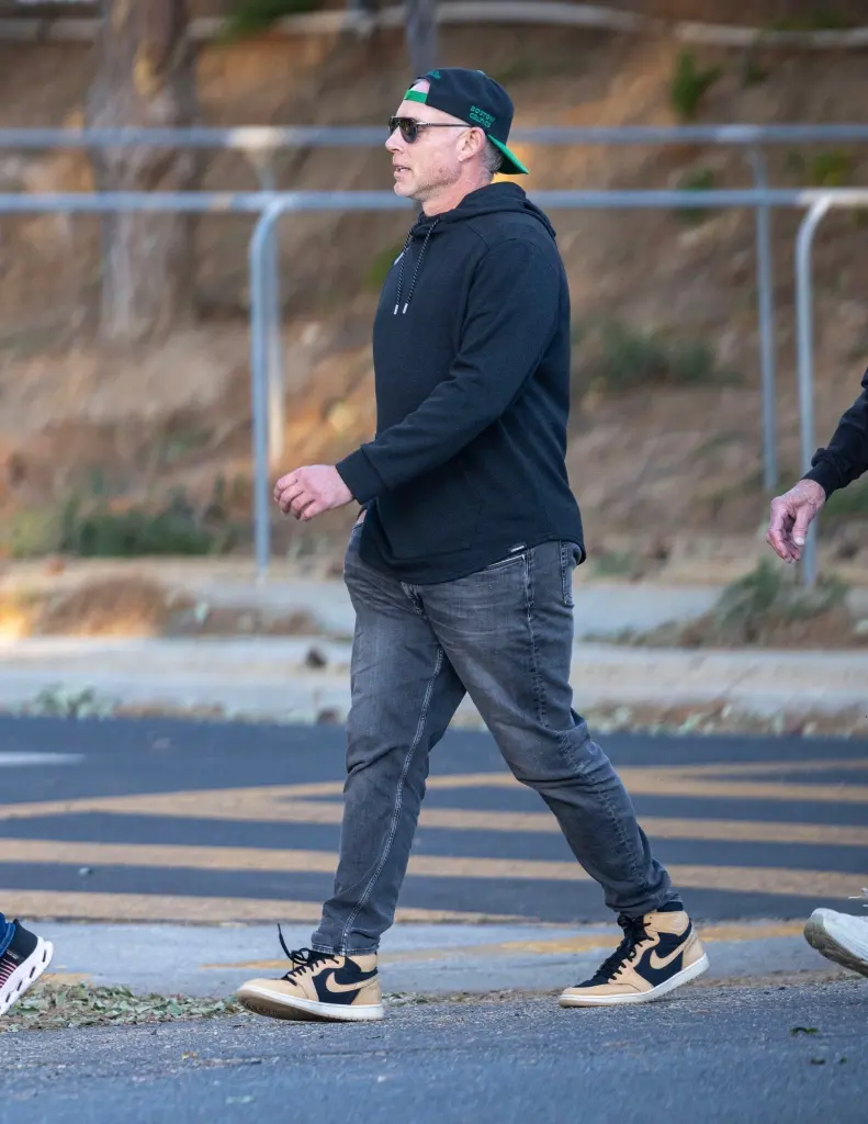 Former NFL Player Eric Johnson Seen Without Wedding Ring as Divorce ...