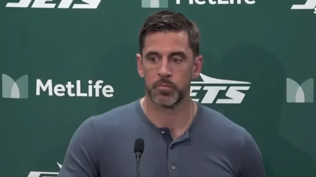 Aaron Rodgers Appears to Criticize Jets Coaches for Critical Decision ...