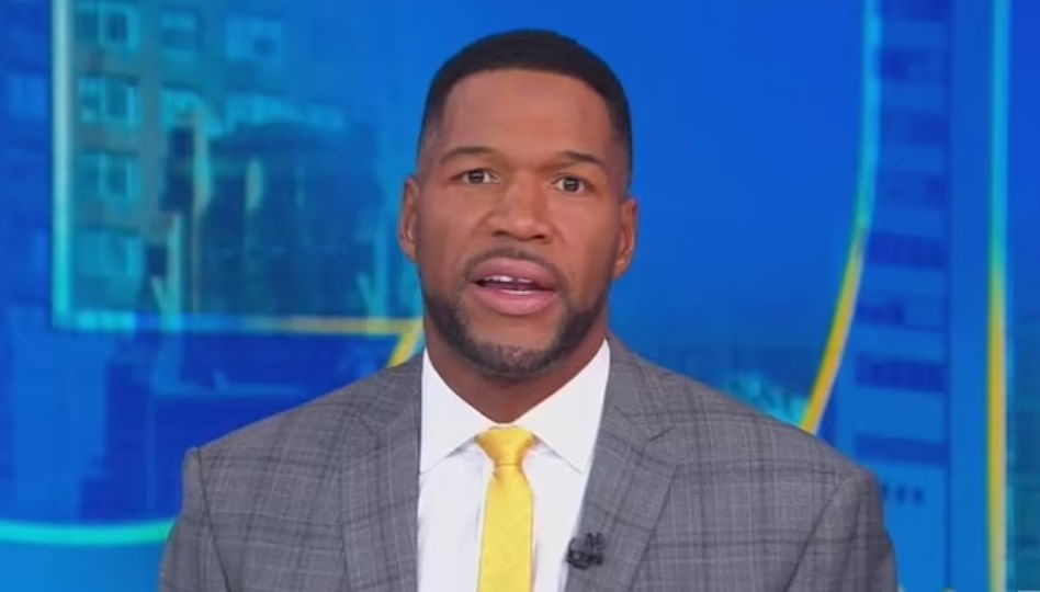 Michael Strahan Speaks Out on National Anthem Controversy and Reporter ...