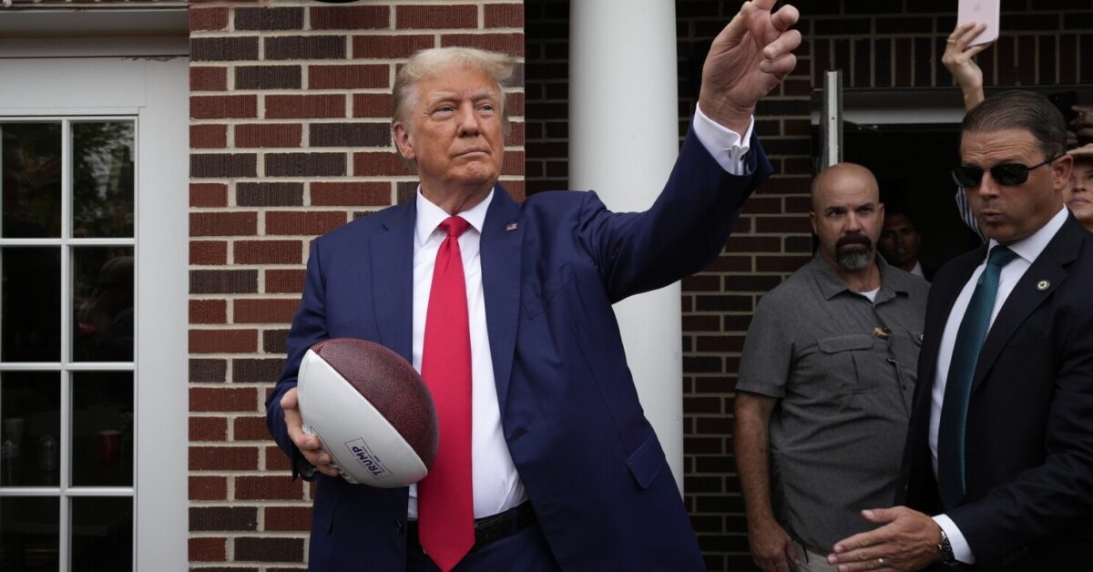 Donald Trump to Resume Super Bowl Presidential Tradition - TMSPN