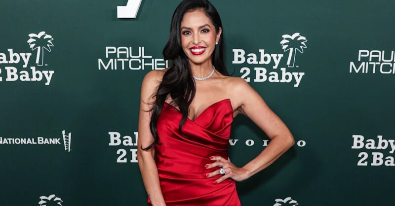 Vanessa Bryant Glows in Stunning Side-by-Side Photo with Close Friend ...