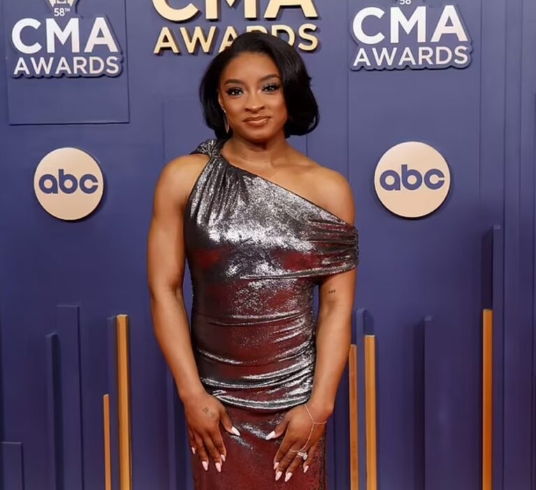 Antonio Brown Sparks Backlash After Mocking Simone Biles and Jonathan ...