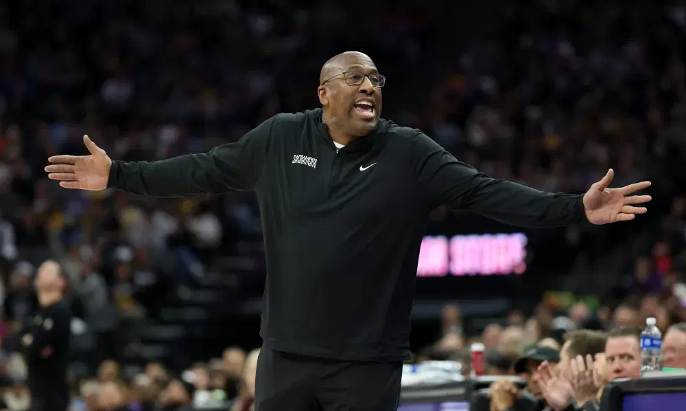 Kings Head Coach Mike Brown Reportedly Dismissed Prior To Team Boarding ...