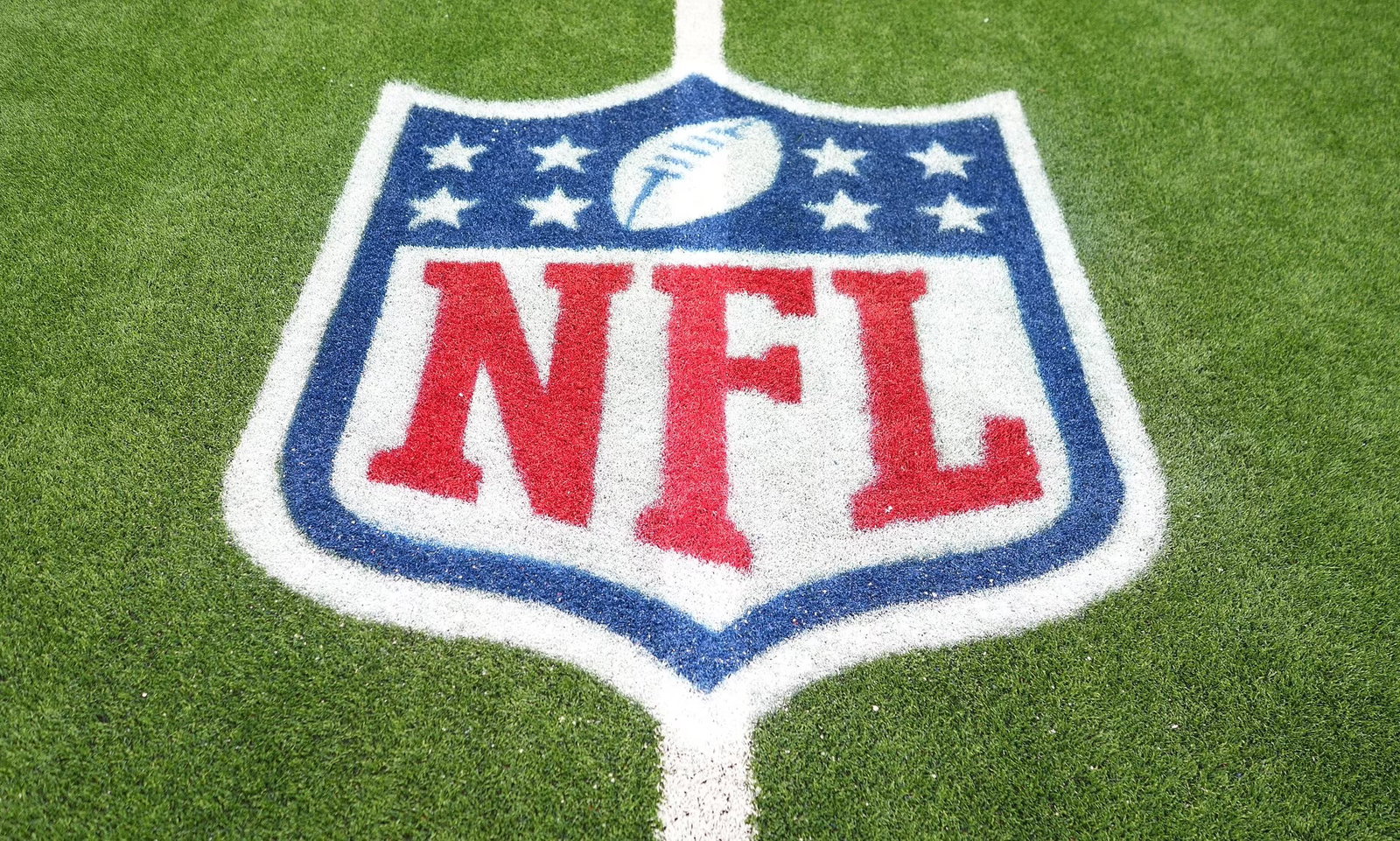 Fans Demand This 'Perfect' Group Perform National Anthem at Super Bowl ...