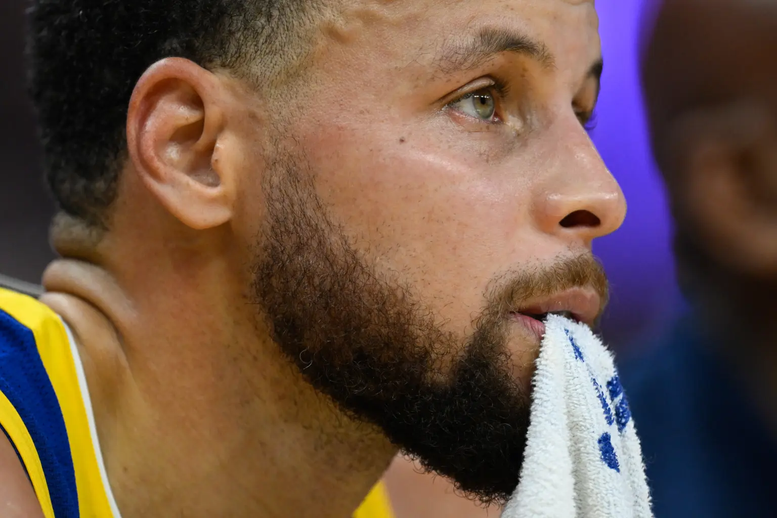 Steph Curry’s Viral Reaction on Bench Steals Spotlight During Warriors’ Season-Ending Loss - TMSPN