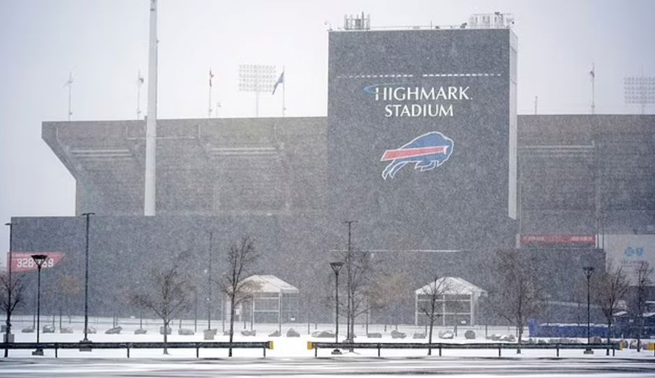 Buffalo Bills Share Wild Footage of Highmark Stadium Snowstorm as Staff ...