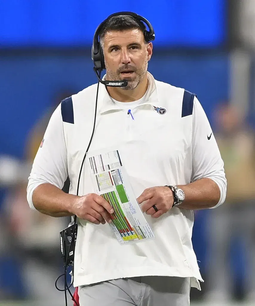 Mike Vrabel Emerges as Candidate for Prominent NFL Head Coaching Role ...