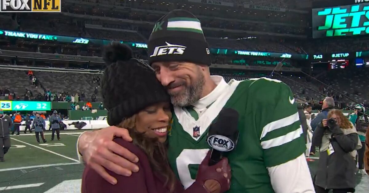 Aaron Rodgers Shares Heartwarming Moment in Interview with Pam Oliver ...