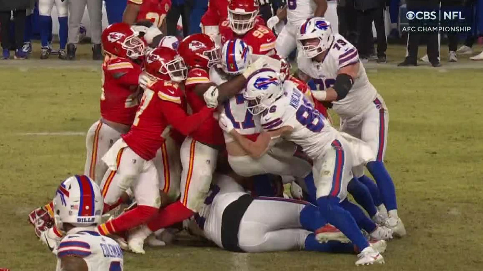 Fans Cry Foul Over Controversial Spot on Critical 4th Down Call in ...