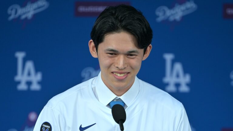 Dodgers Player Shows Class with Heartfelt Gesture for Roki Sasaki - TMSPN