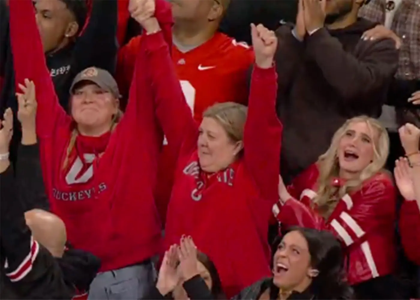 Will Howard’s Girlfriend Overcome with Emotion as Ohio State Wins ...