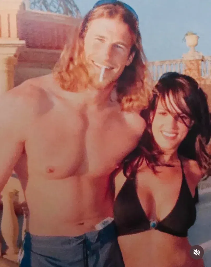 Dan Campbell’s Wife, Holly, Shares Stunning Throwback Bikini Photo to Celebrate Anniversary - TMSPN