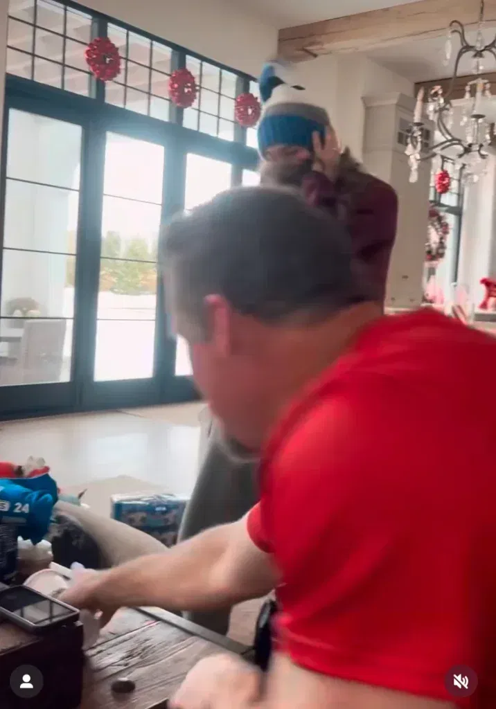 Lions HC Dan Campbell’s Quick Reflexes Save Coffee Spill After Daughter ...