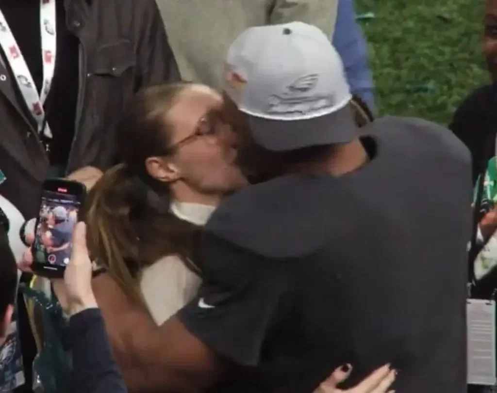 Anna Congdon Shares Heartfelt Message with Saquon Barkley on the Field ...