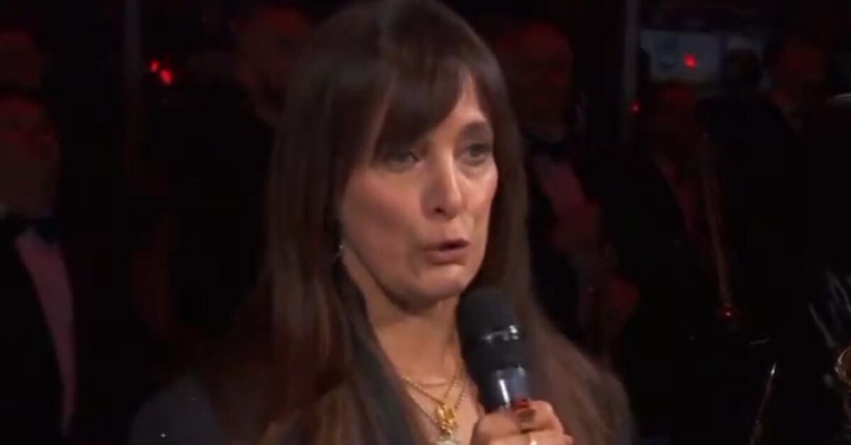 Canada’s Anthem Singer Sparks Controversy During 4 Nations Face-Off - TMSPN