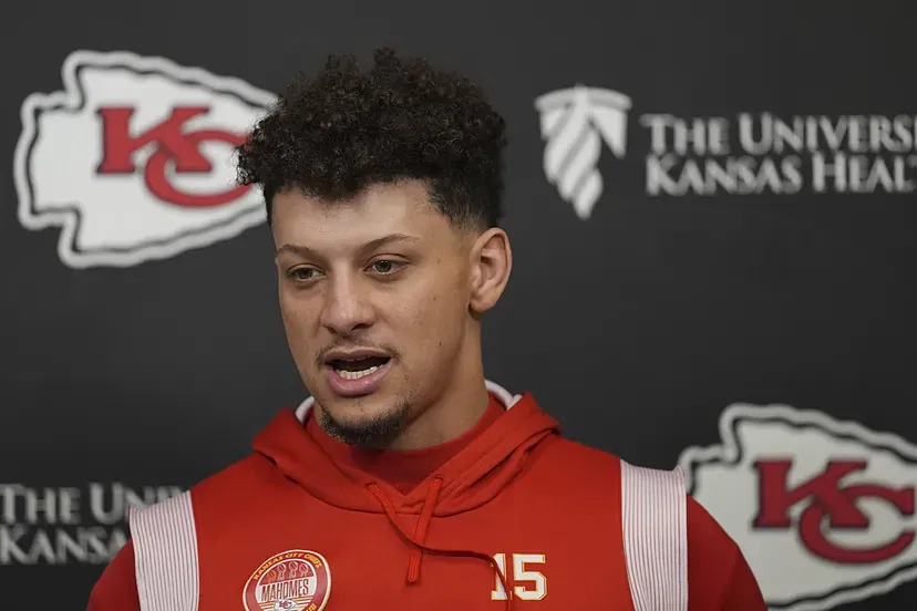 Patrick Mahomes Shocks Chiefs Fans with Dramatic New Style Transformation - TMSPN