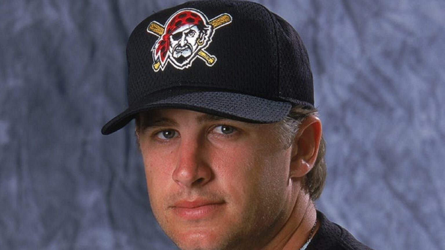 Former MLB Record-Setting Relief Pitcher Passes Away at 53 - TMSPN