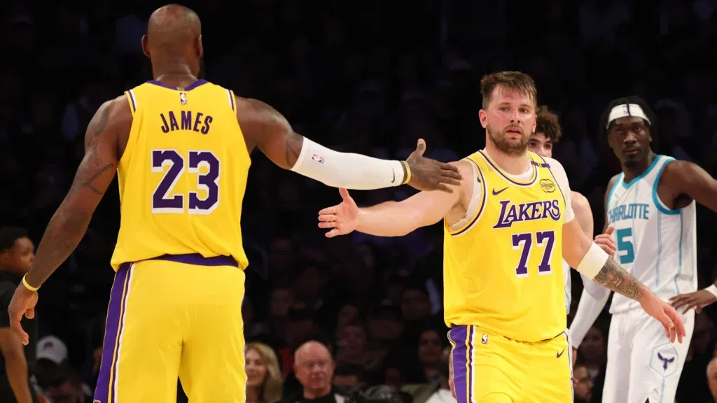 LeBron James Uses Spot-On Football Analogy to Explain Chemistry with Luka Doncic - TMSPN