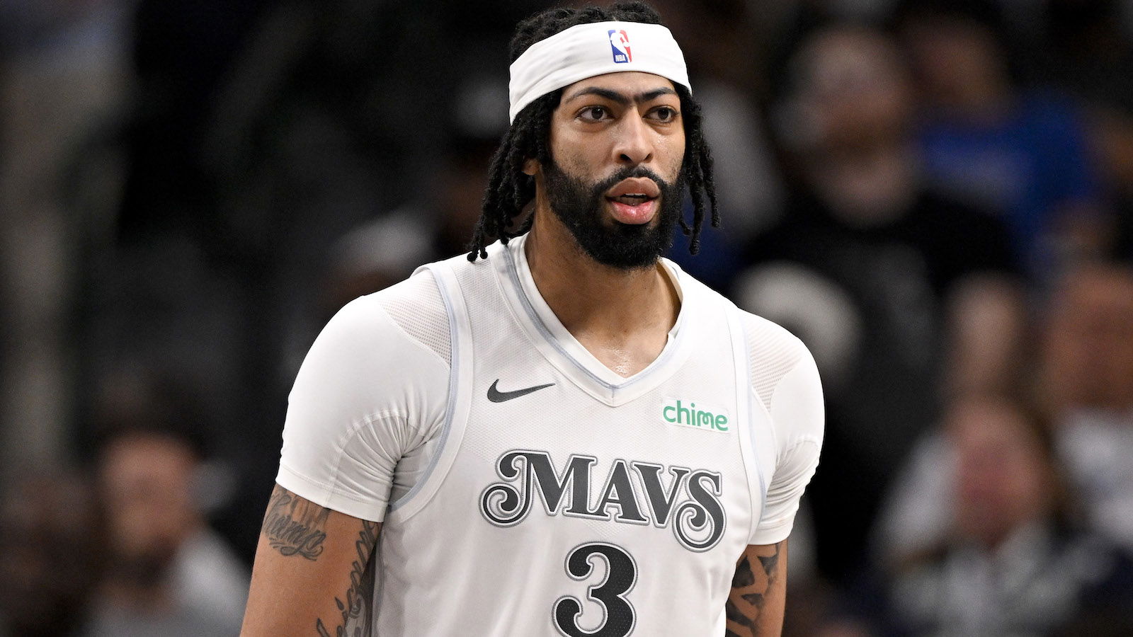 Anthony Davis Emerges as Unexpected Trade Target for New Team - TMSPN