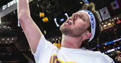 Jon Heder Channels Napoleon Dynamite Courtside, Showers Himself in ...