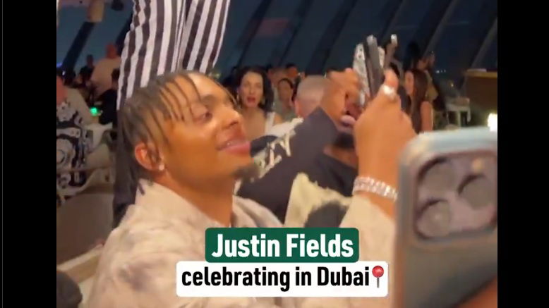 Justin Fields Celebrates in Style in Dubai After Securing Jets Deal - TMSPN