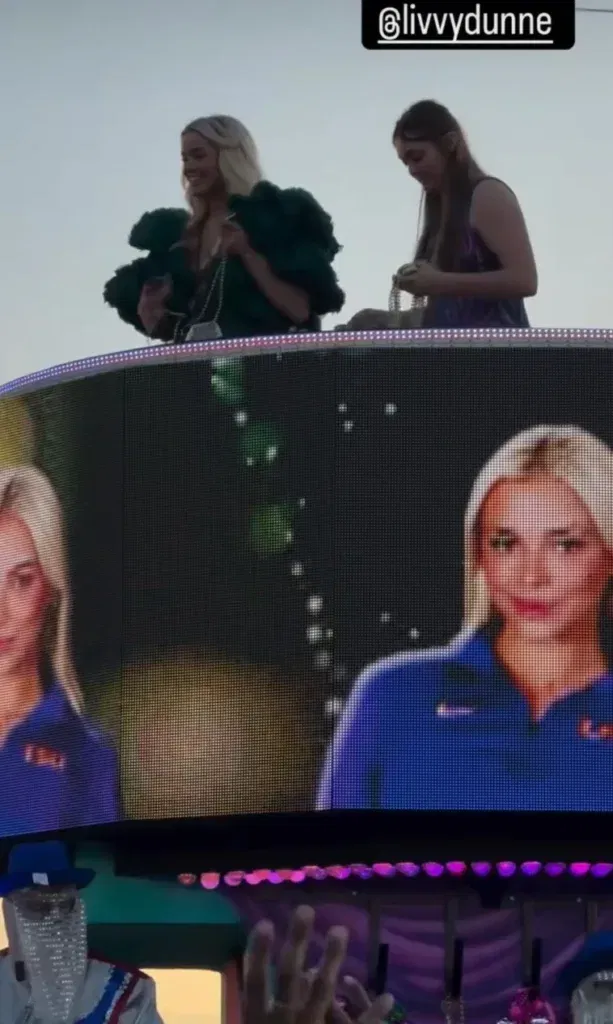 Livvy Dunne Steals the Show as Mardi Gras Grand Marshal with Jaw-Dropping Parade Float - TMSPN