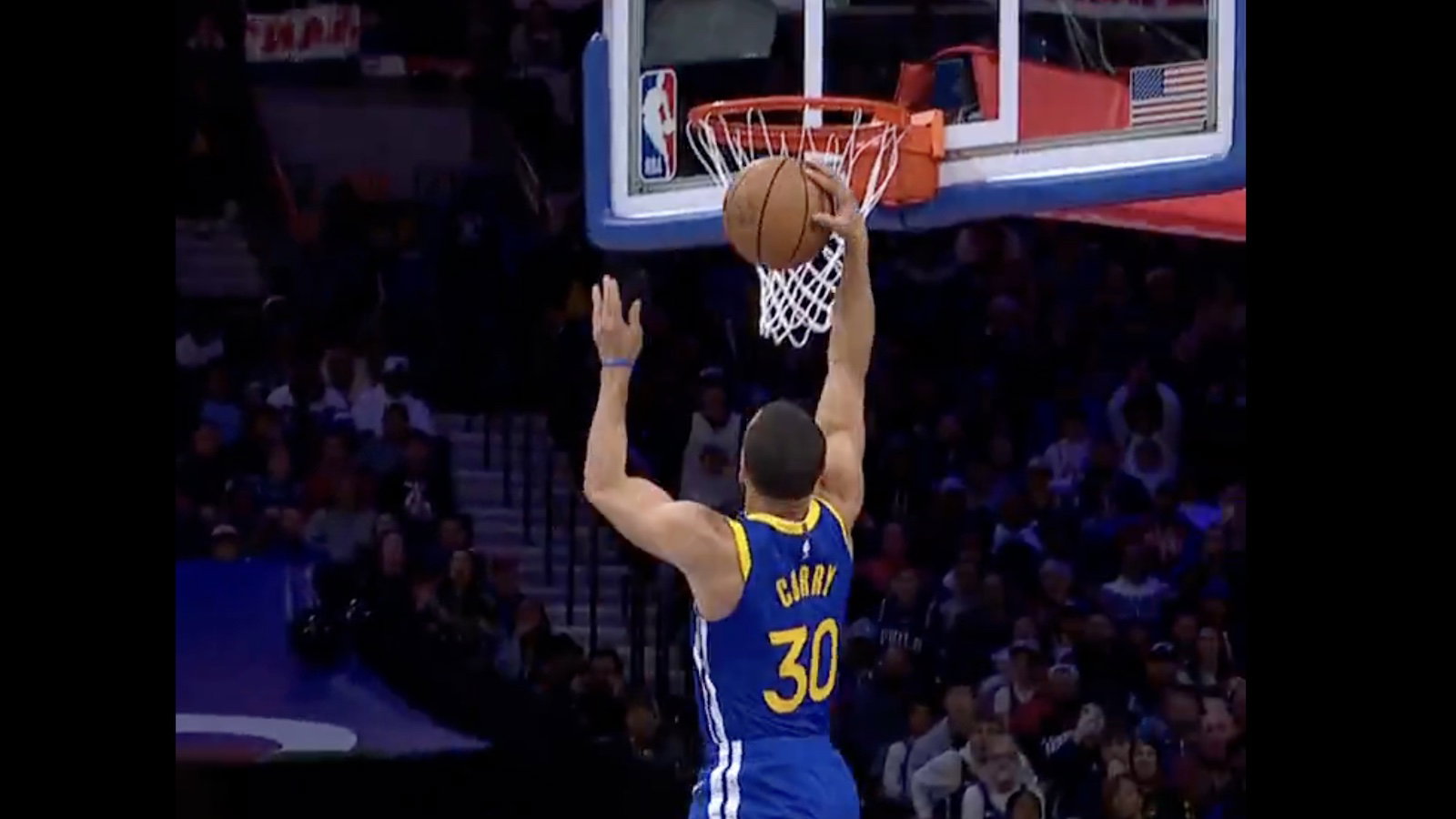 Fans Erupt as Steph Curry Throws Down First Dunk in Six Years - TMSPN