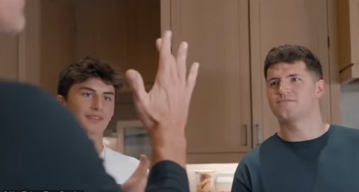 Tom Brady Unveils Surprising Extent of Hand Injuries After 23 NFL ...