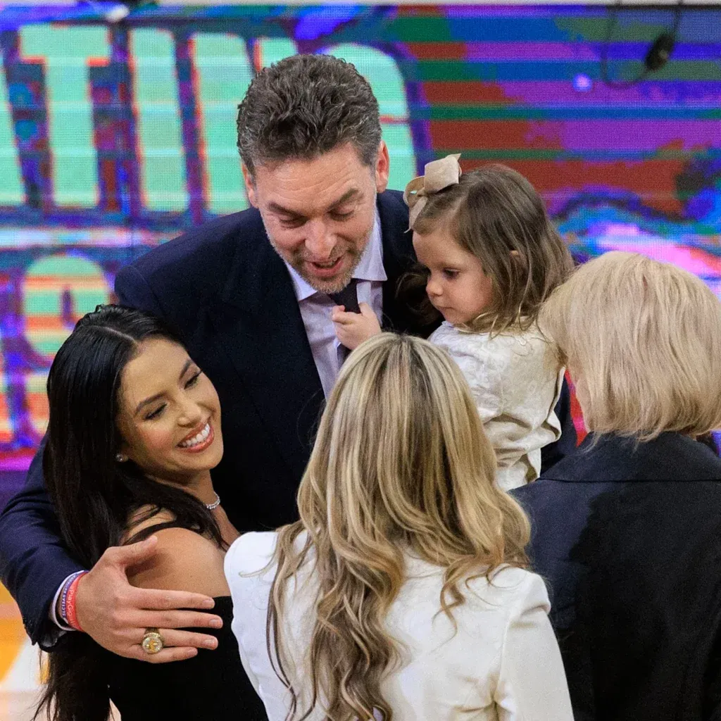 Vanessa Bryant Shares Heartwarming Photo of Her Daughters with Pau Gasol’s Family - TMSPN