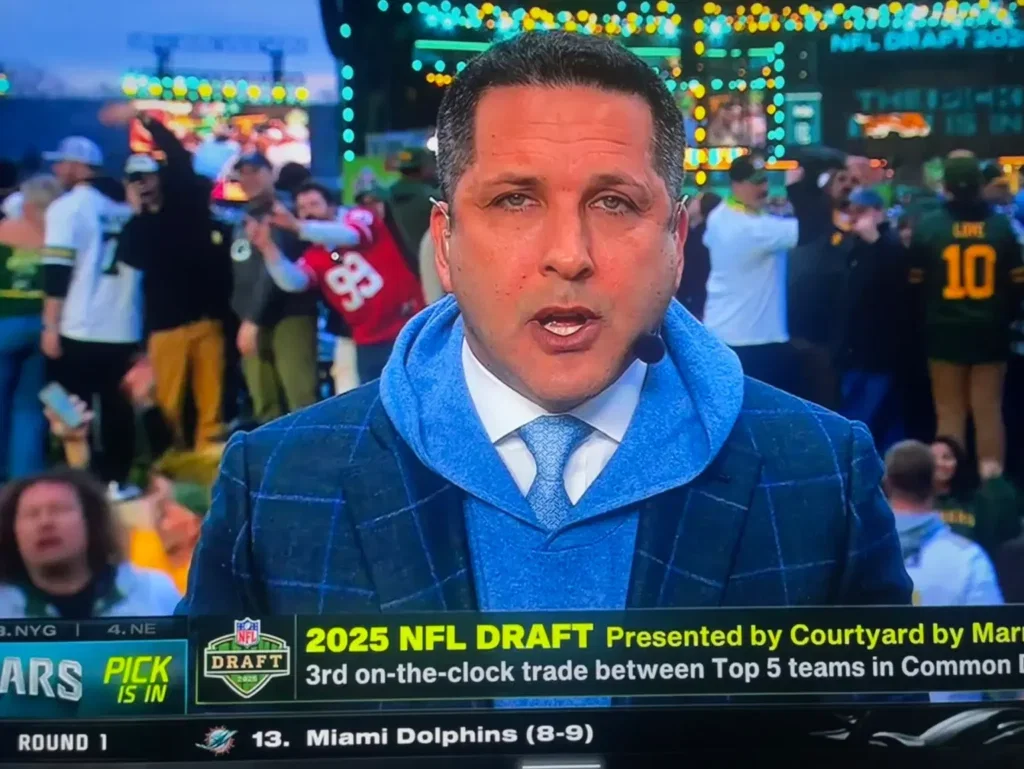 Adam Schefter Roasted for 2025 NFL Draft Outfit: ‘One of the Worst ...
