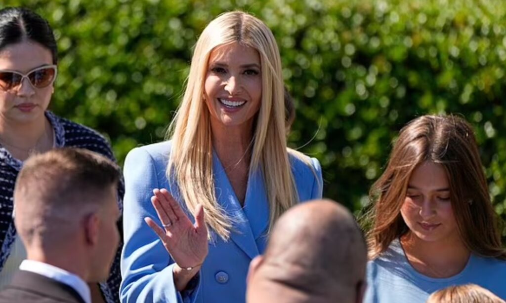 Ivanka Trump Surprises Eagles Player With Locker Room Note After He ...