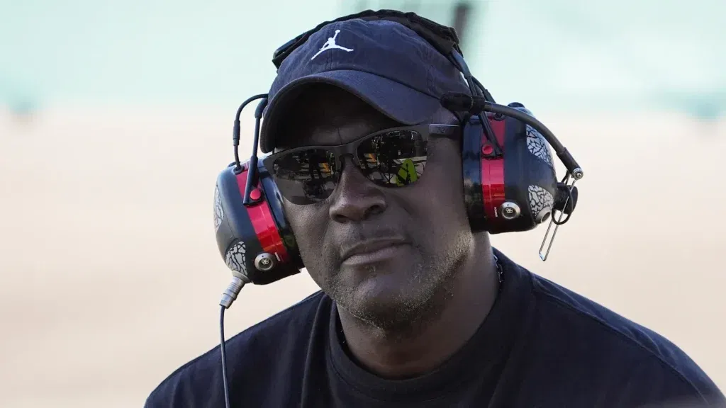 Michael Jordan’s $70 Million Private Jet Turns Heads in Costa Rica With ...