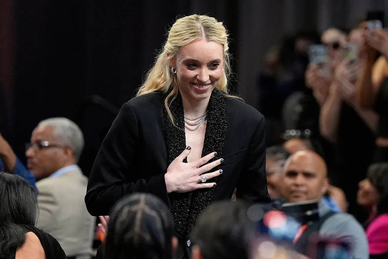 Paige Bueckers Hints at Bold New WNBA Style, Moving On from Signature ...