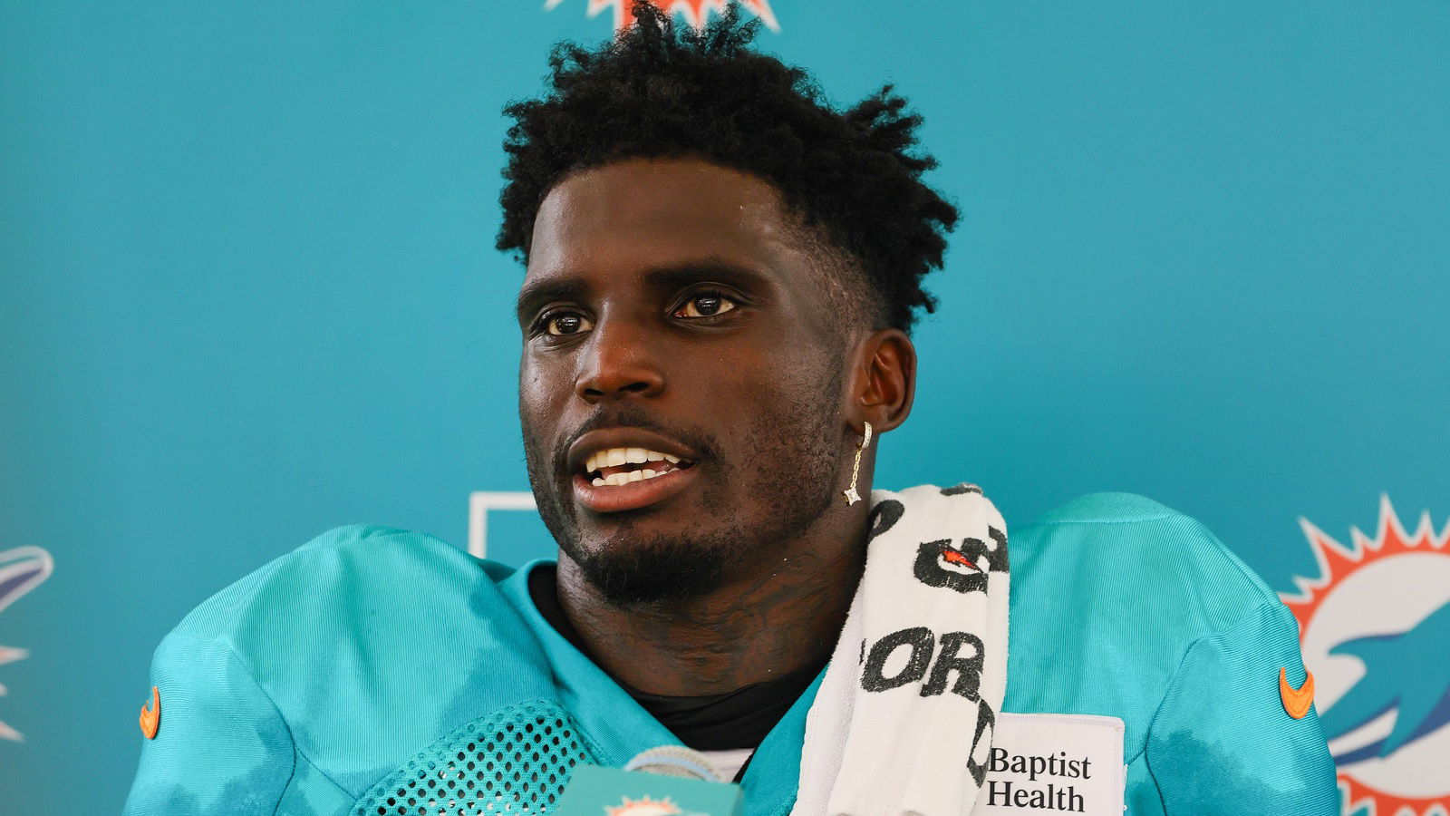 New Details Emerge on Dolphins’ Position Regarding Tyreek Hill Trade - TMSPN
