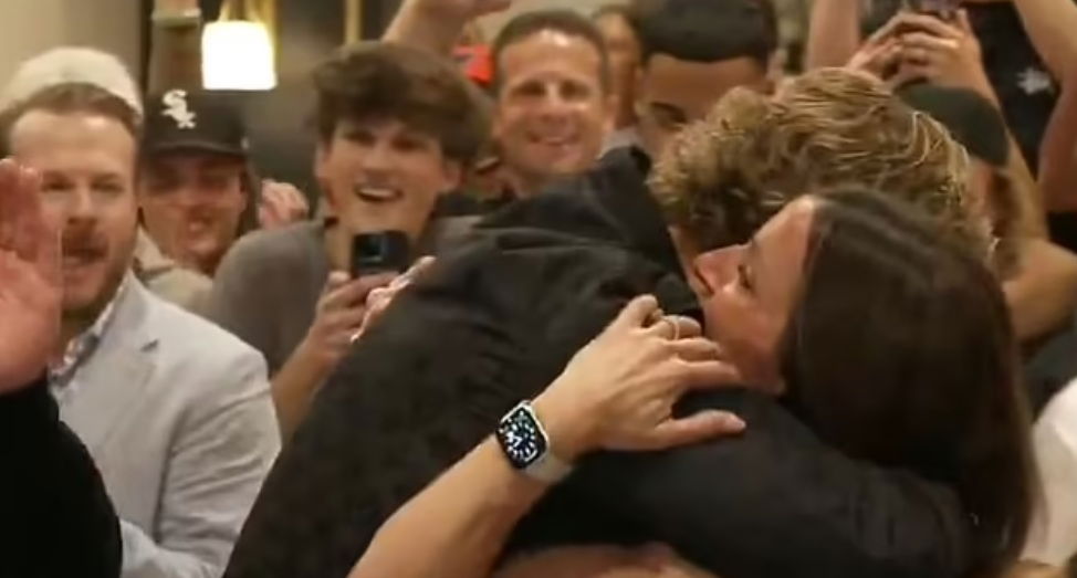 Giants QB Jaxson Dart’s Mom Steals the Spotlight at NFL Draft, Sends Fans Into a Frenzy - TMSPN