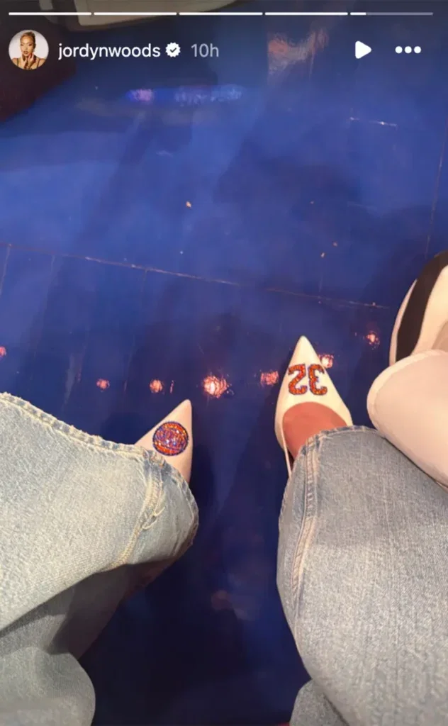 Karl-Anthony Towns’ Girlfriend Turns Heads in Custom Knicks Outfit ...